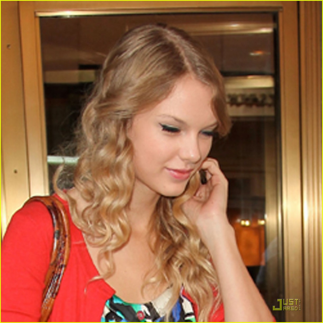 Taylor Swift: Color Me Confused: Photo 2215211 | Taylor Swift Photos ...