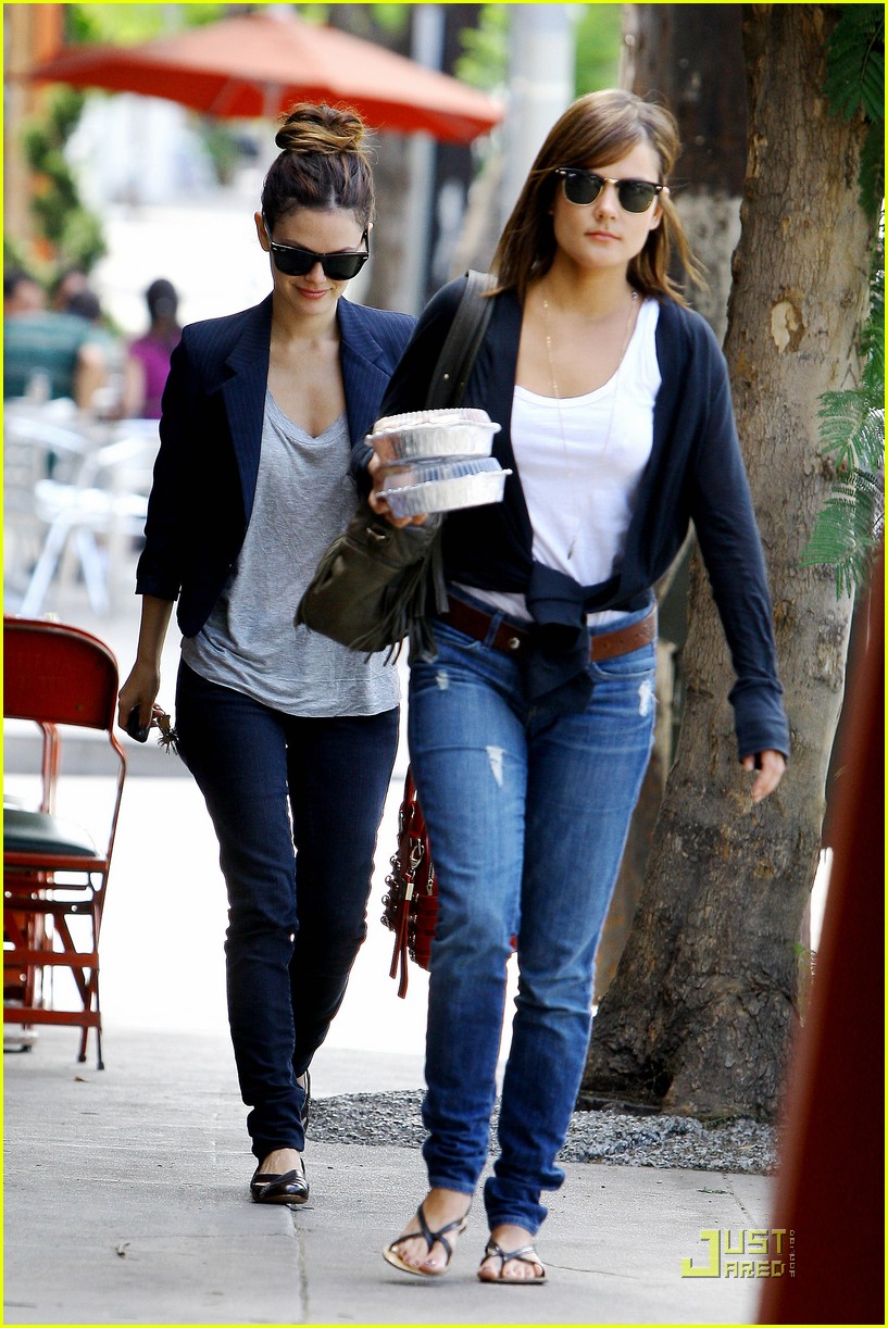 Rachel Bilson: Excited For Seinfeld Reunion: Photo 2260381 | Rachel ...