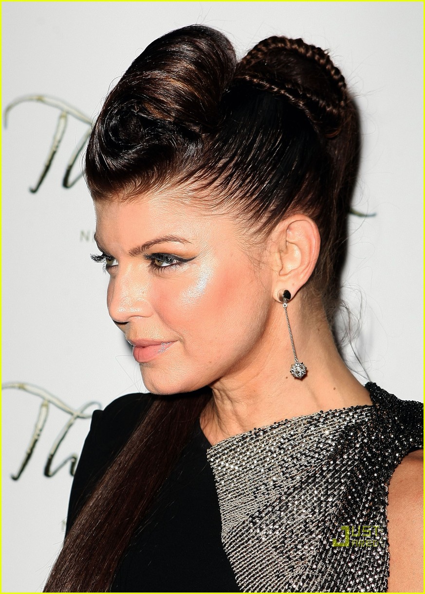 Fergie Makes Bank: Photo 2310281 | Fergie Photos | Just Jared ...