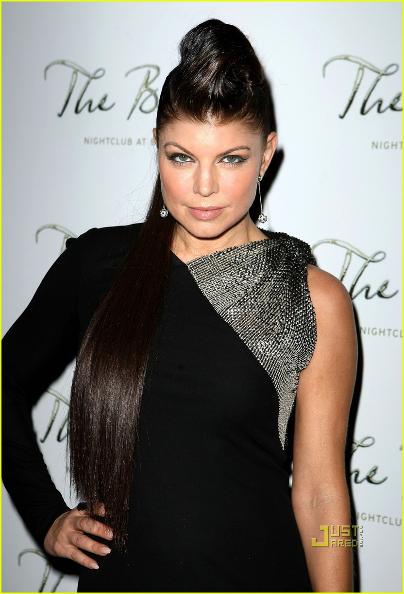 Fergie Makes Bank: Photo 2310371 | Fergie Photos | Just Jared ...