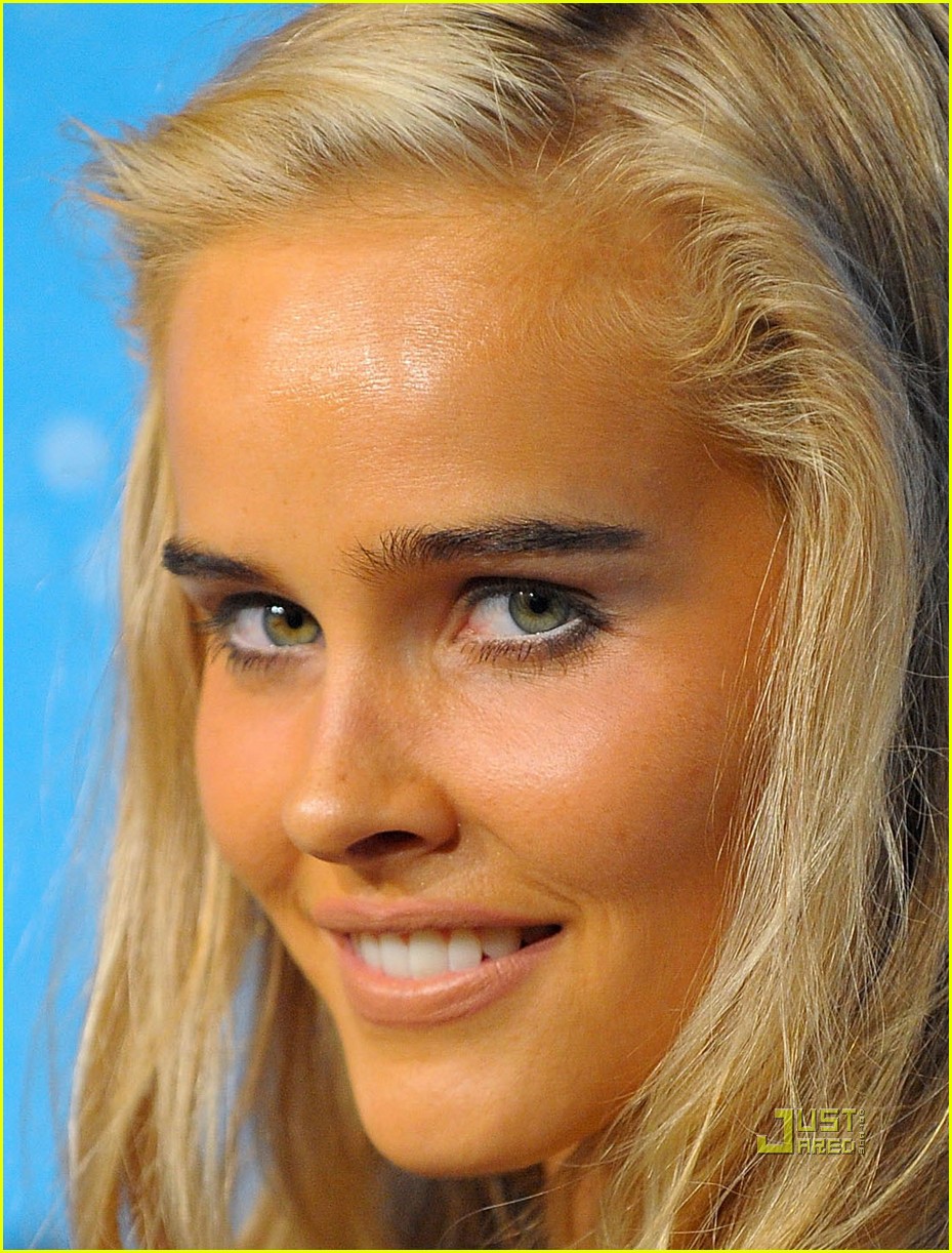 Isabel Lucas Nose Job