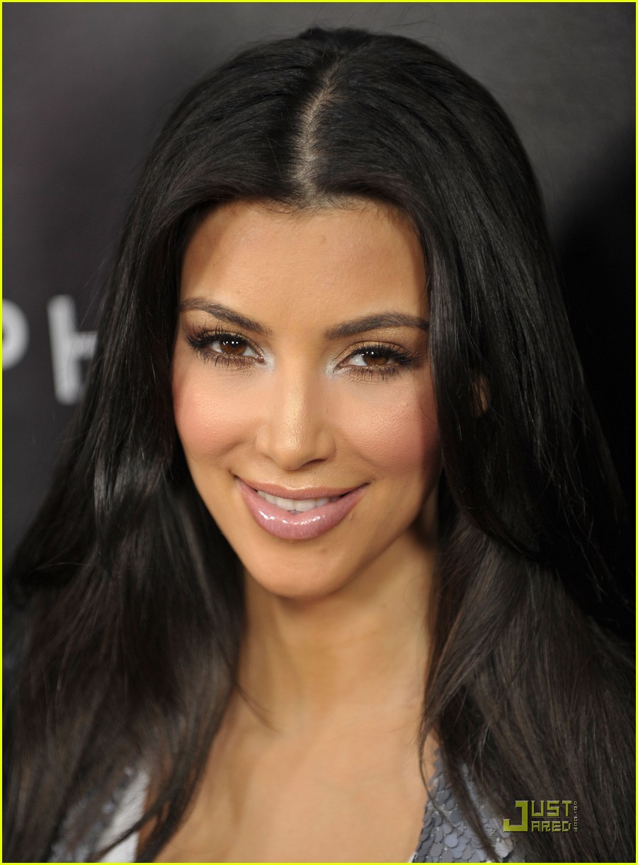 Kim Kardashian's Halloween Costume: Princess Jasmine!: Photo 2298621 ...