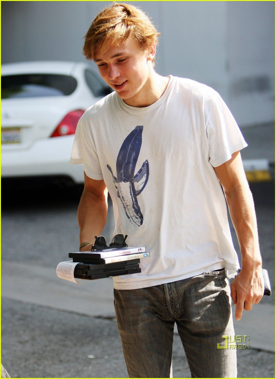 William Moseley: Blockbuster Boy: Photo 2312761 | William Moseley ...