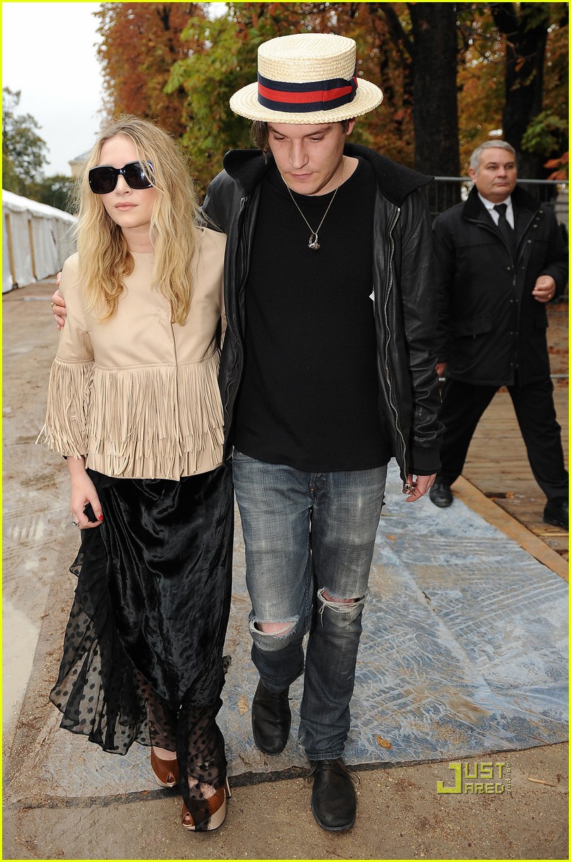 Mary-Kate Olsen & Nate Lowman: Valli in Love: Photo 2265862 | Mary-Kate ...