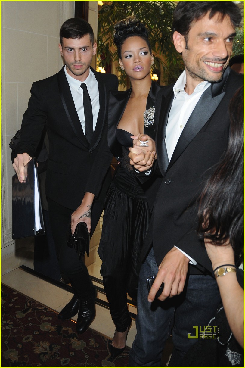 Rihanna: Balmain Babe Gets New Hairdo: Photo 2257341 | Rihanna Photos ...