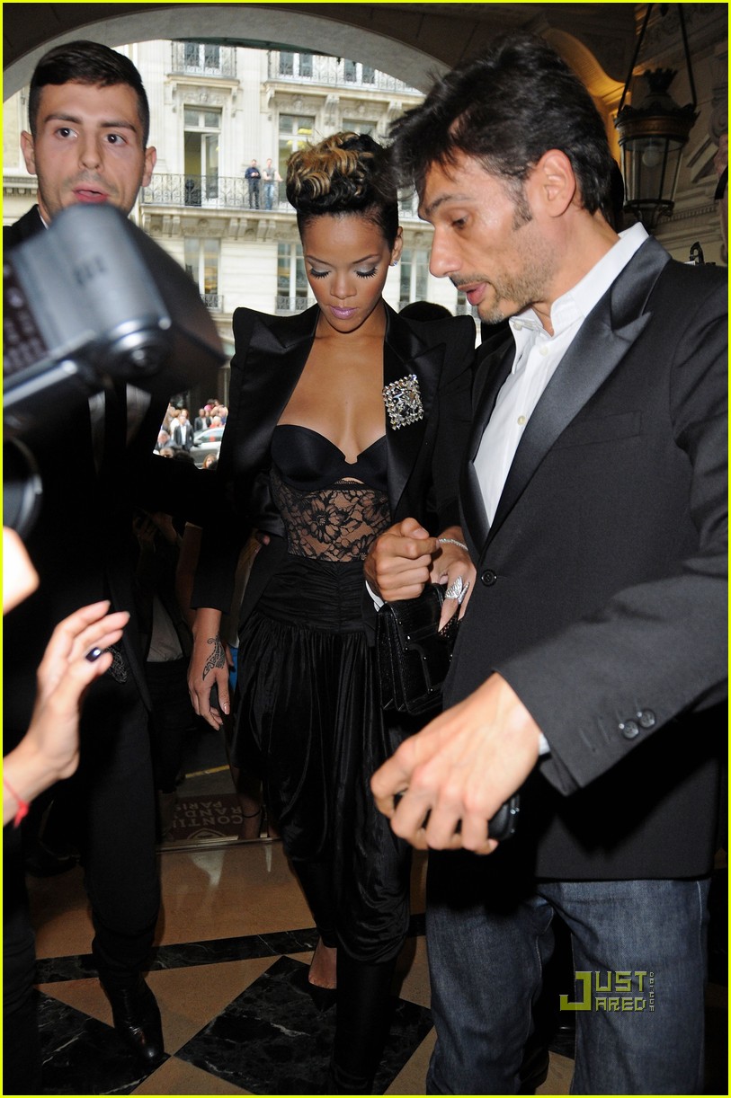 Rihanna: Balmain Babe Gets New Hairdo: Photo 2257361 | Rihanna Photos ...