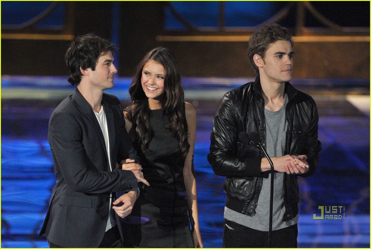 'Vampire Diaries' Cast Scream!!!! And Laugh...: Photo 2294971 | Ian ...