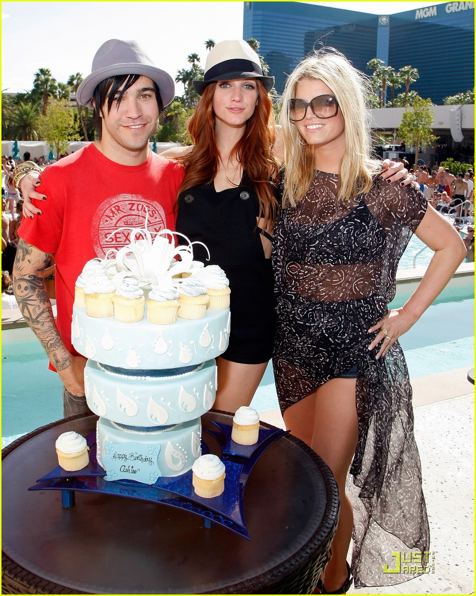 Jessica Simpson: Happy Birthday Ashlee!: Photo 2264552 | Ashlee Simpson ...