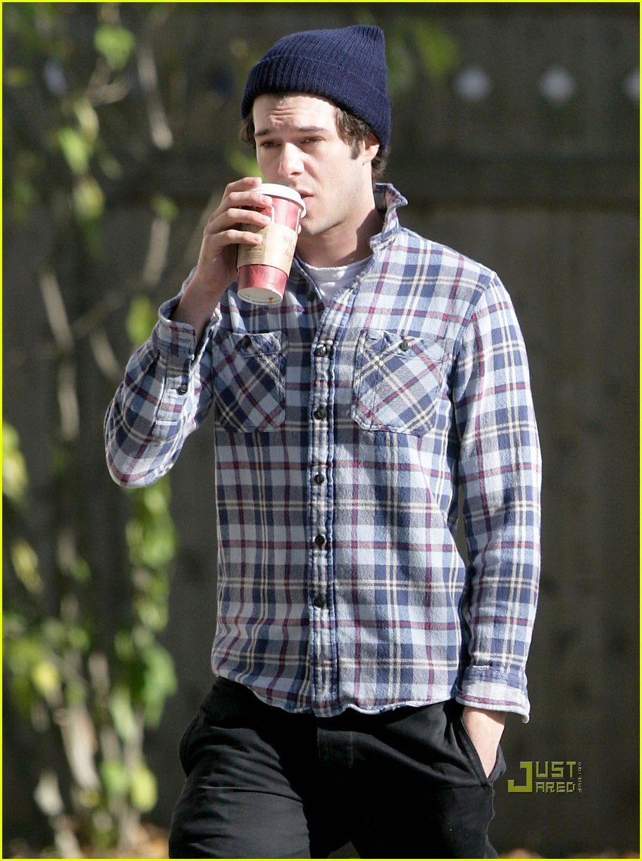 Adam Brody Sans Glee's Dianna Agron: Photo 2341612 | Adam Brody Photos ...