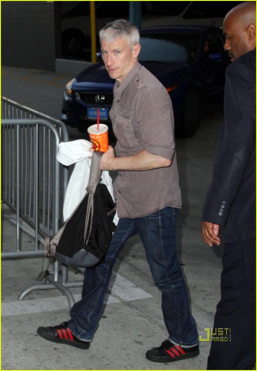 Anderson Cooper: Gold's Gym Guy: Photo 2372992 | Anderson Cooper Photos ...