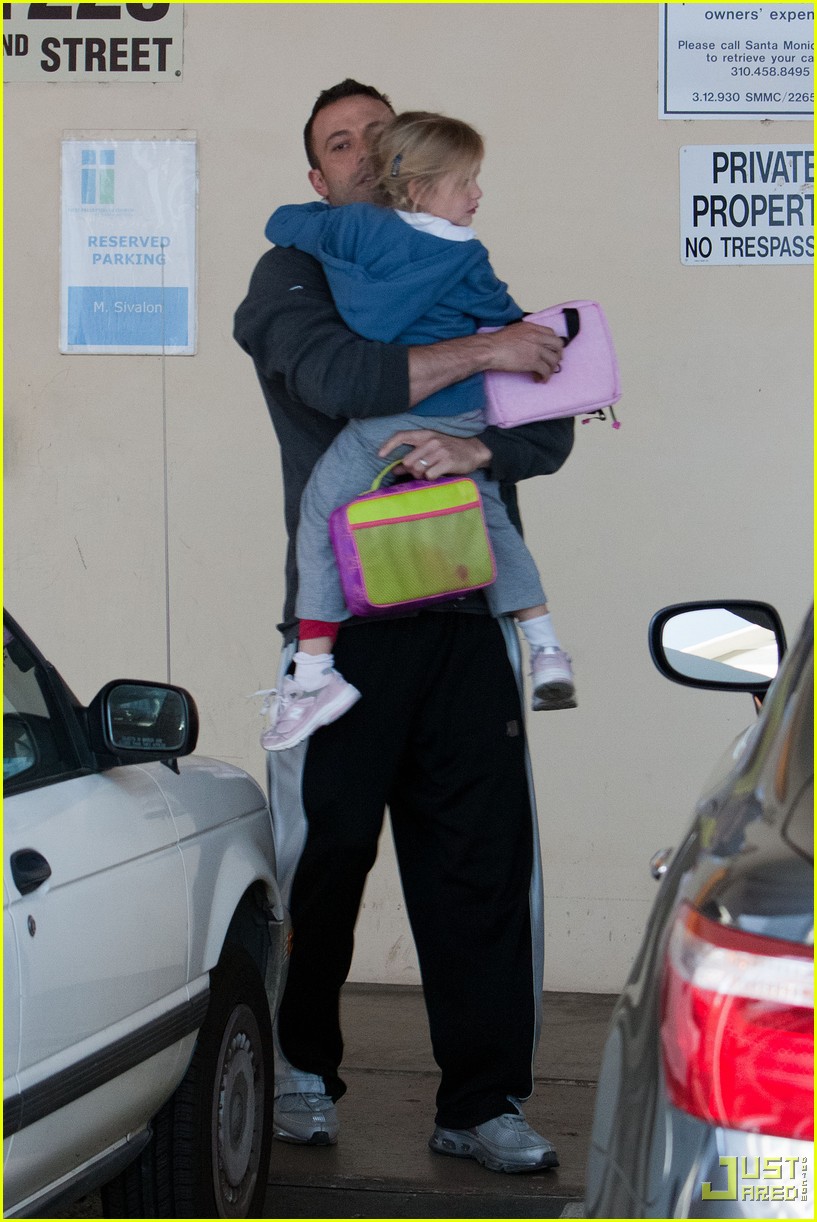 Ben Affleck Picks Violet Up From School - Literally!: Photo 2377872 ...