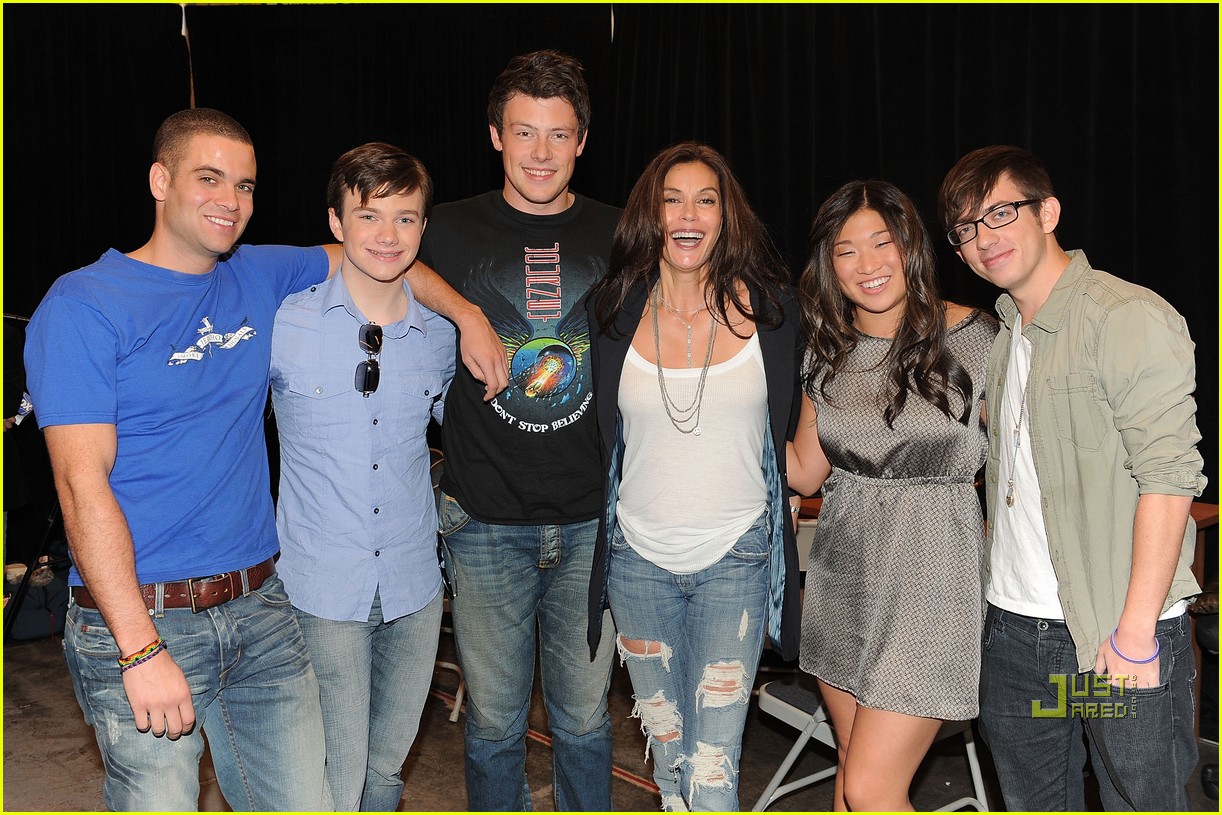 Teri Hatcher: Glee's Biggest Fan: Photo 2342222 | Chris Colfer, Cory ...