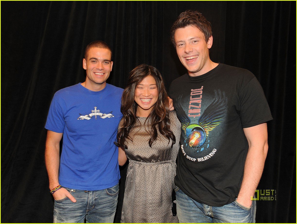 Teri Hatcher: Glee's Biggest Fan: Photo 2342332 | Chris Colfer, Cory ...