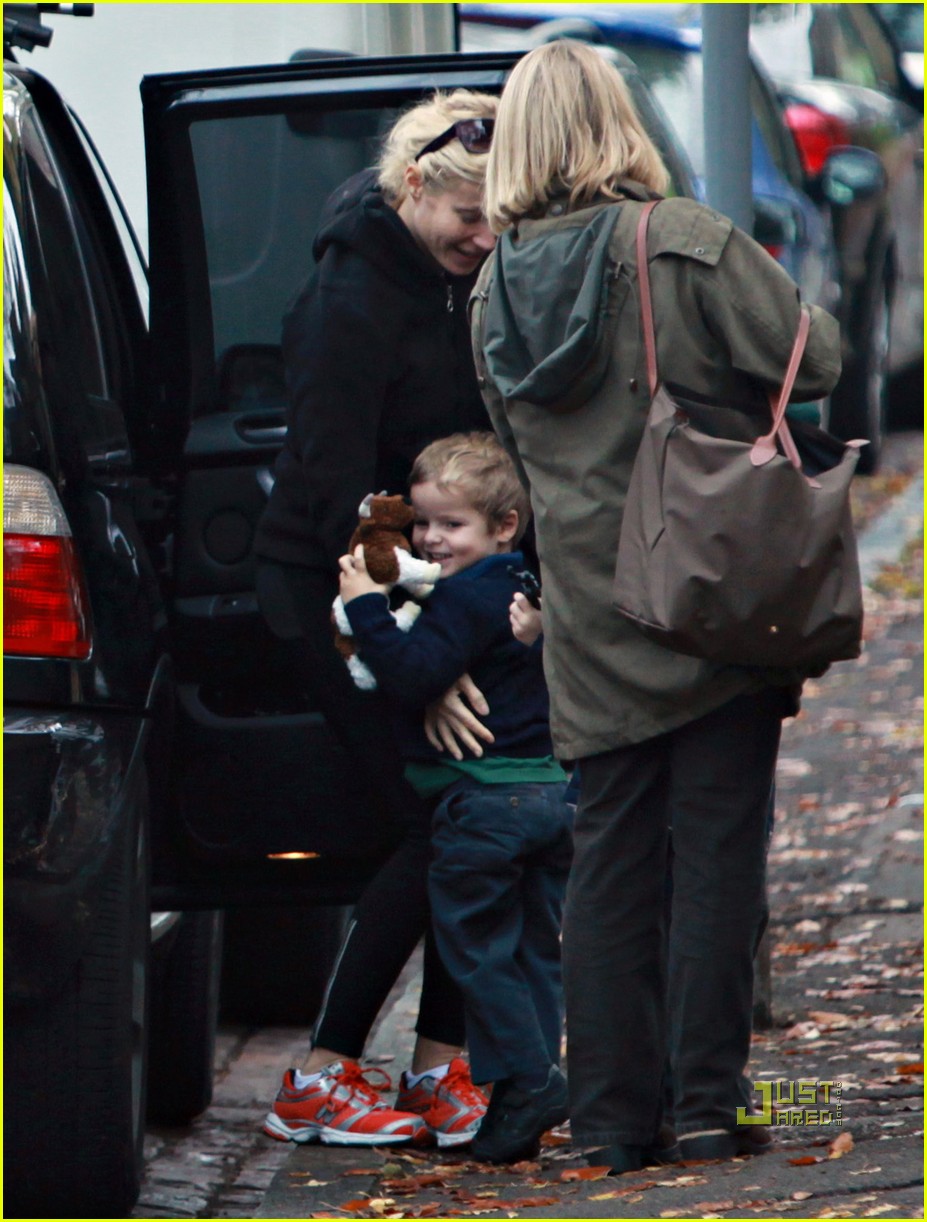 Moses Martin: Stuffed Animal Adorable: Photo 2348142 | Celebrity Babies ...