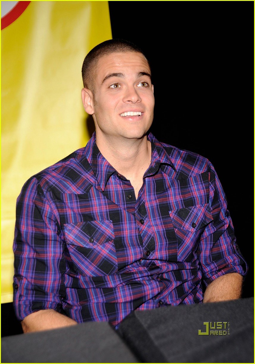 Mark Salling Interview -- JustJared.com Exclusive: Photo 2331641 | Glee ...