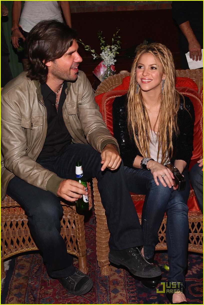 Shakira is Dreadlocks Dazzling: Photo 2348702 | Shakira Pictures | Just ...