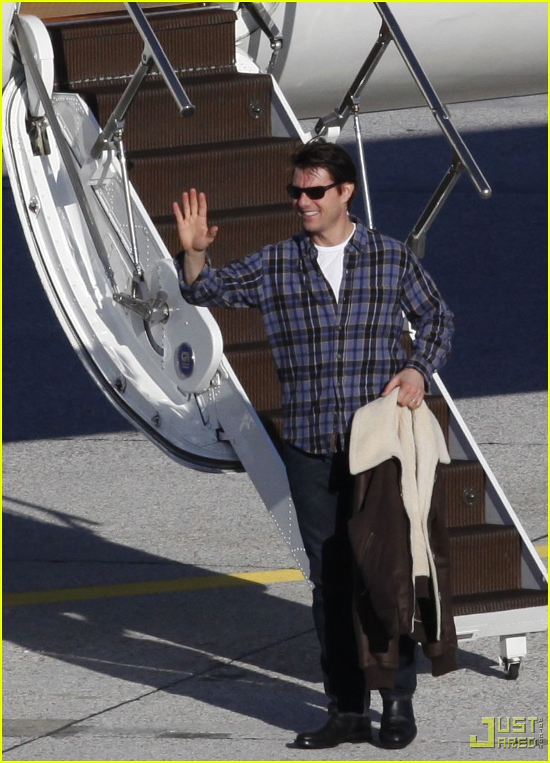 Tom Cruise: Leaving on a Private Jet Plane: Photo 2368541 | Tom Cruise ...
