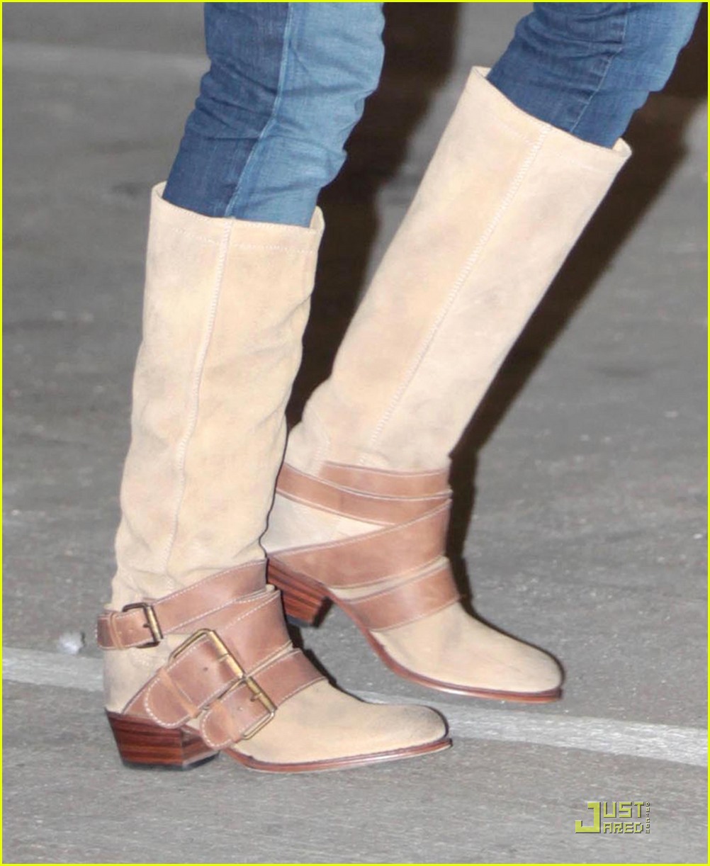 Jessica Alba: Are You Feeling the Holiday Cheer?: Photo 2404027 | Cash ...