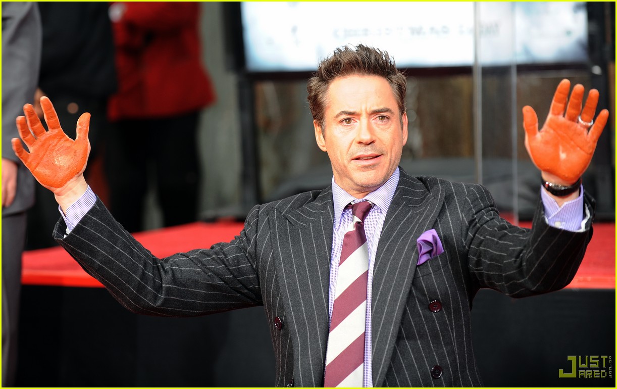 Robert Downey, Jr.: Footprints for Grauman's Forecourt!: Photo 2400518 ...