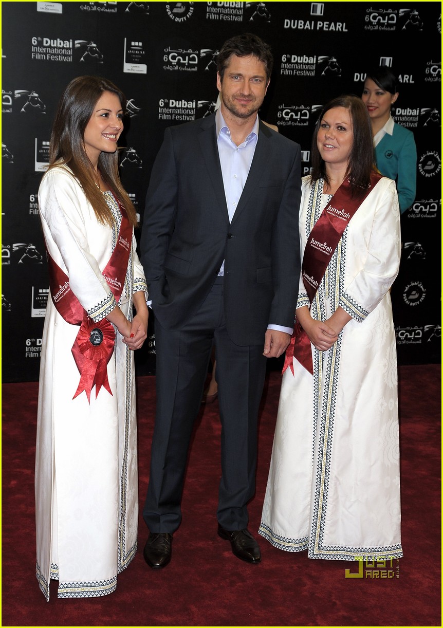 Gerard Butler: Pulp Fiction Fingers: Photo 2402056 | Gerard Butler ...