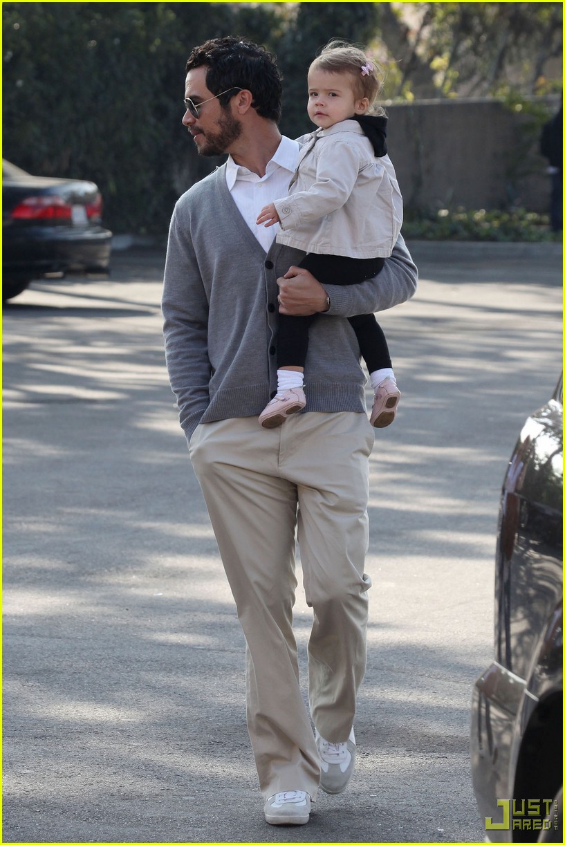 Cash Warren Takes Honor to Her First Dance Class: Photo 2398501 | Cash ...