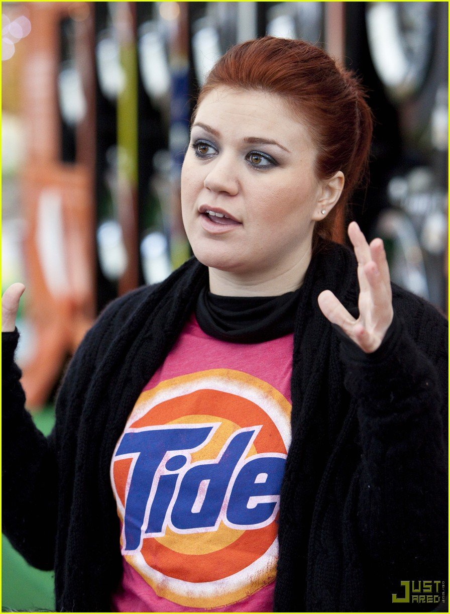 Kelly Clarkson Brings Loads of Hope to New Orleans: Photo 2401571 ...