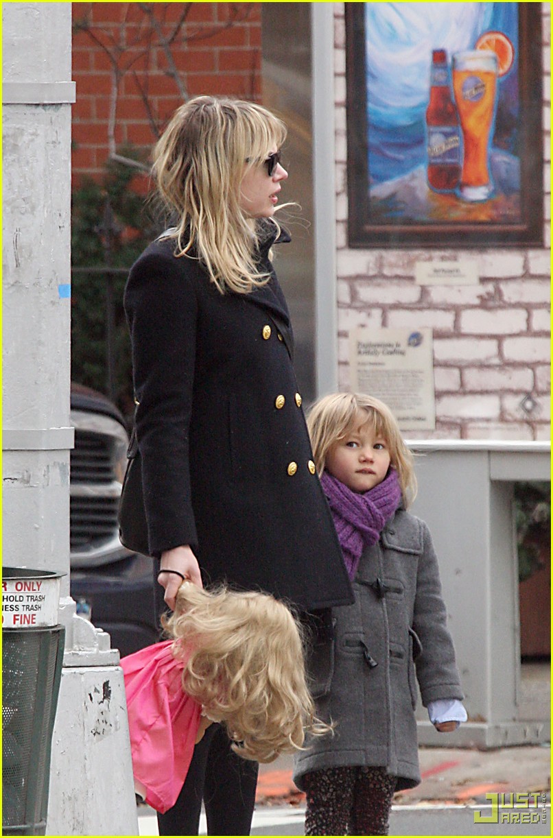 Michelle Williams & Matilda Ledger are New York Dolls: Photo 2401972 ...