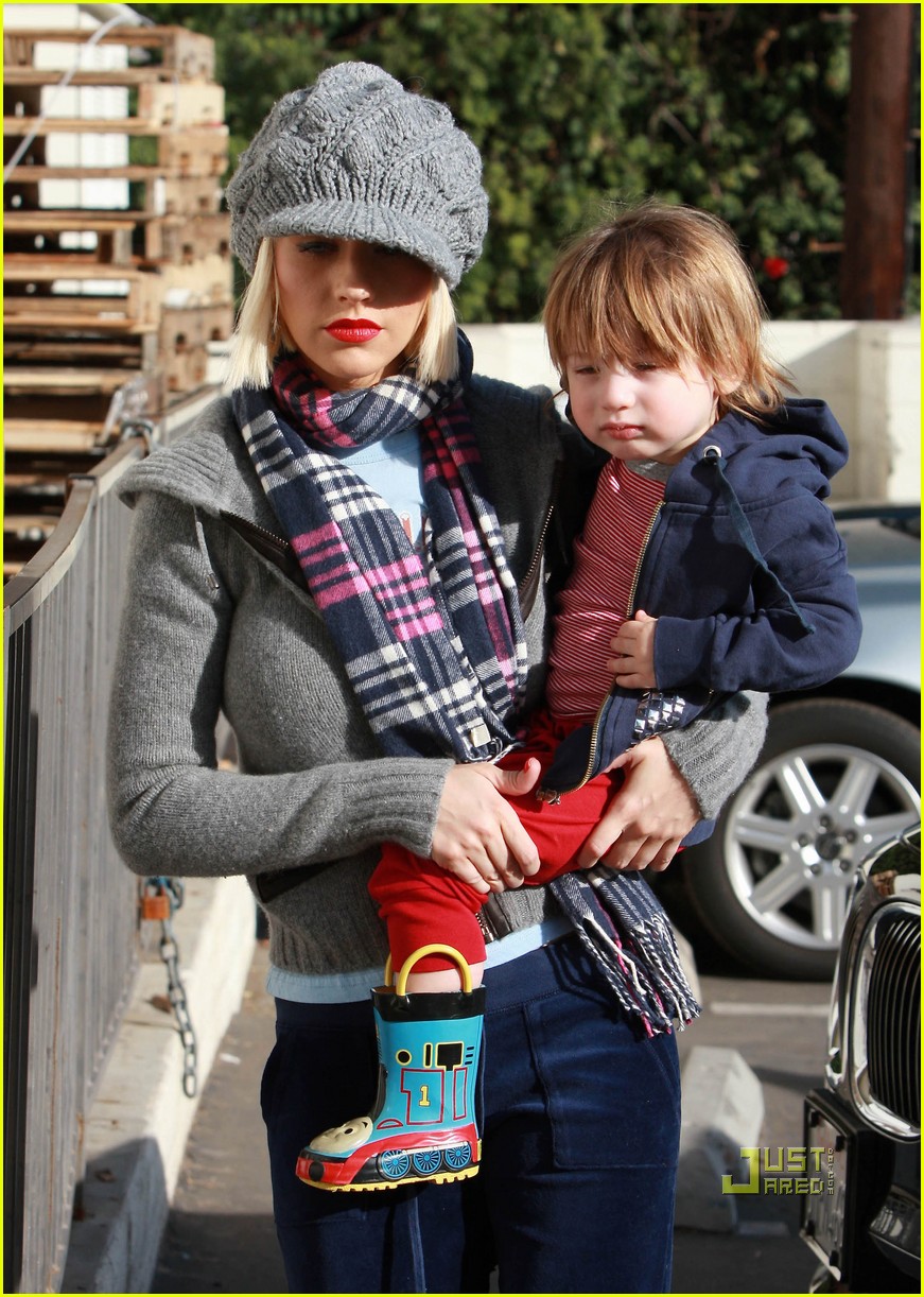 Christina Aguilera & Max Bratman: Petco Pair: Photo 2403945 | Celebrity ...