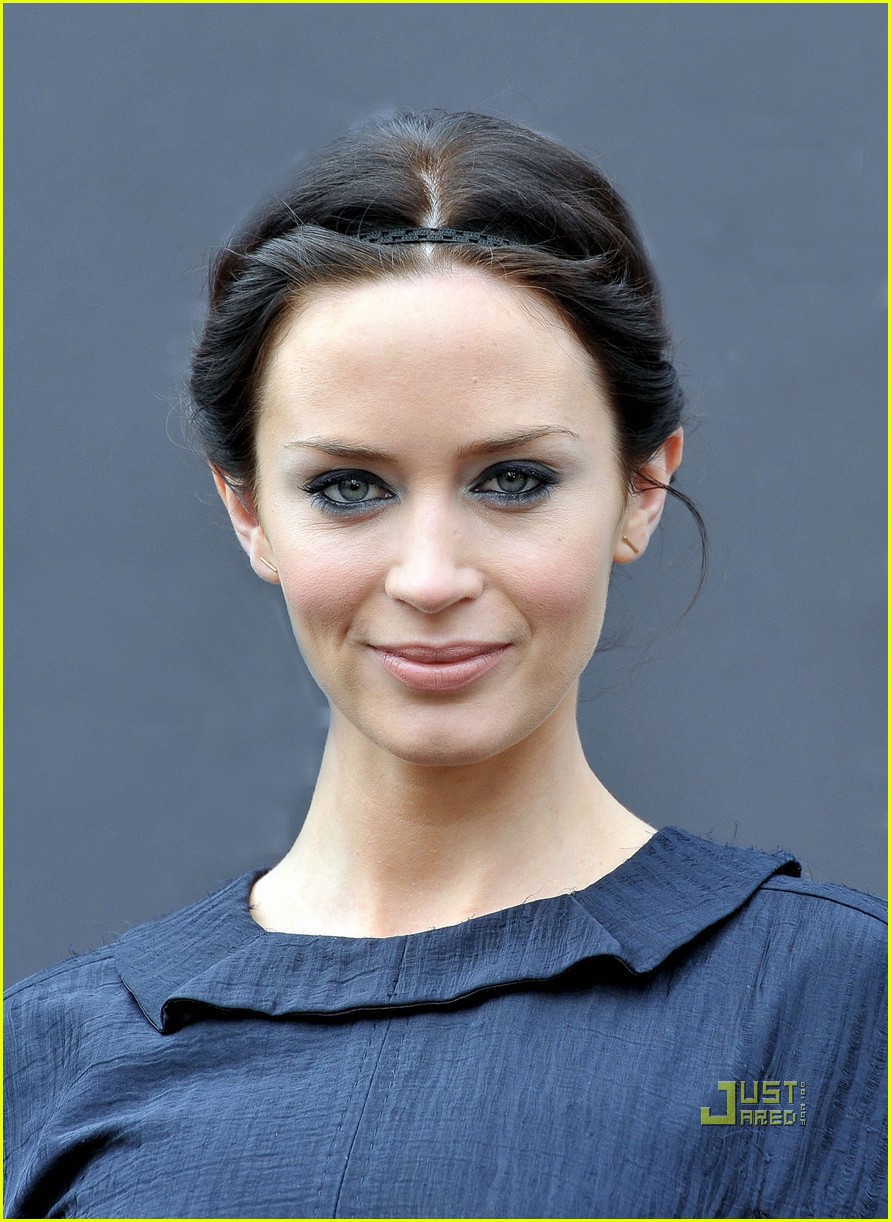 Emily Blunt is a 'Wolfman' Woman: Photo 2411927 | Emily Blunt Photos ...