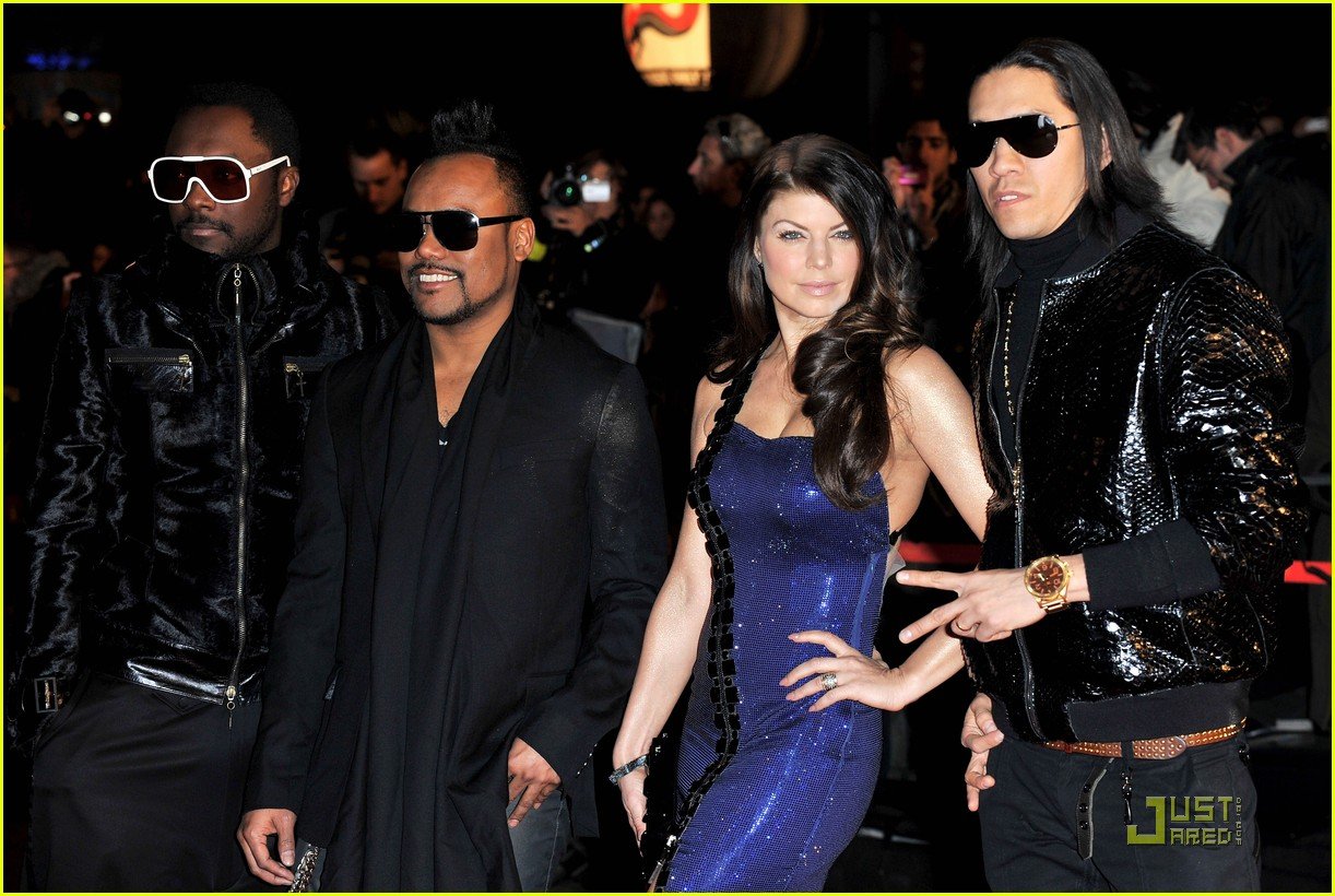 Fergie Brings A Sexy Back : Photo 2410935 | Fergie Photos | Just Jared ...