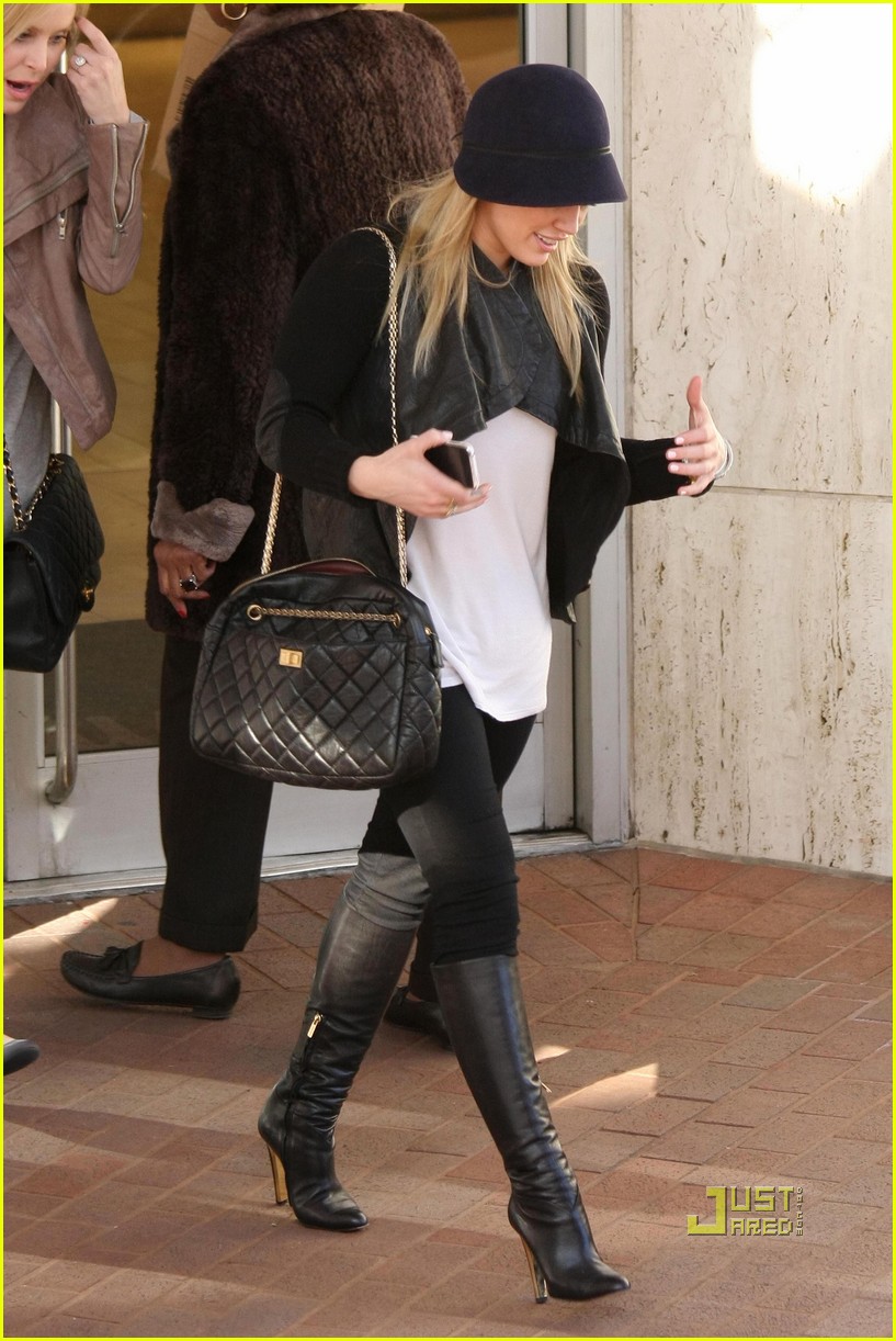 Hilary Duff is a Beverly Hills Hottie: Photo 2411227 | Hilary Duff ...