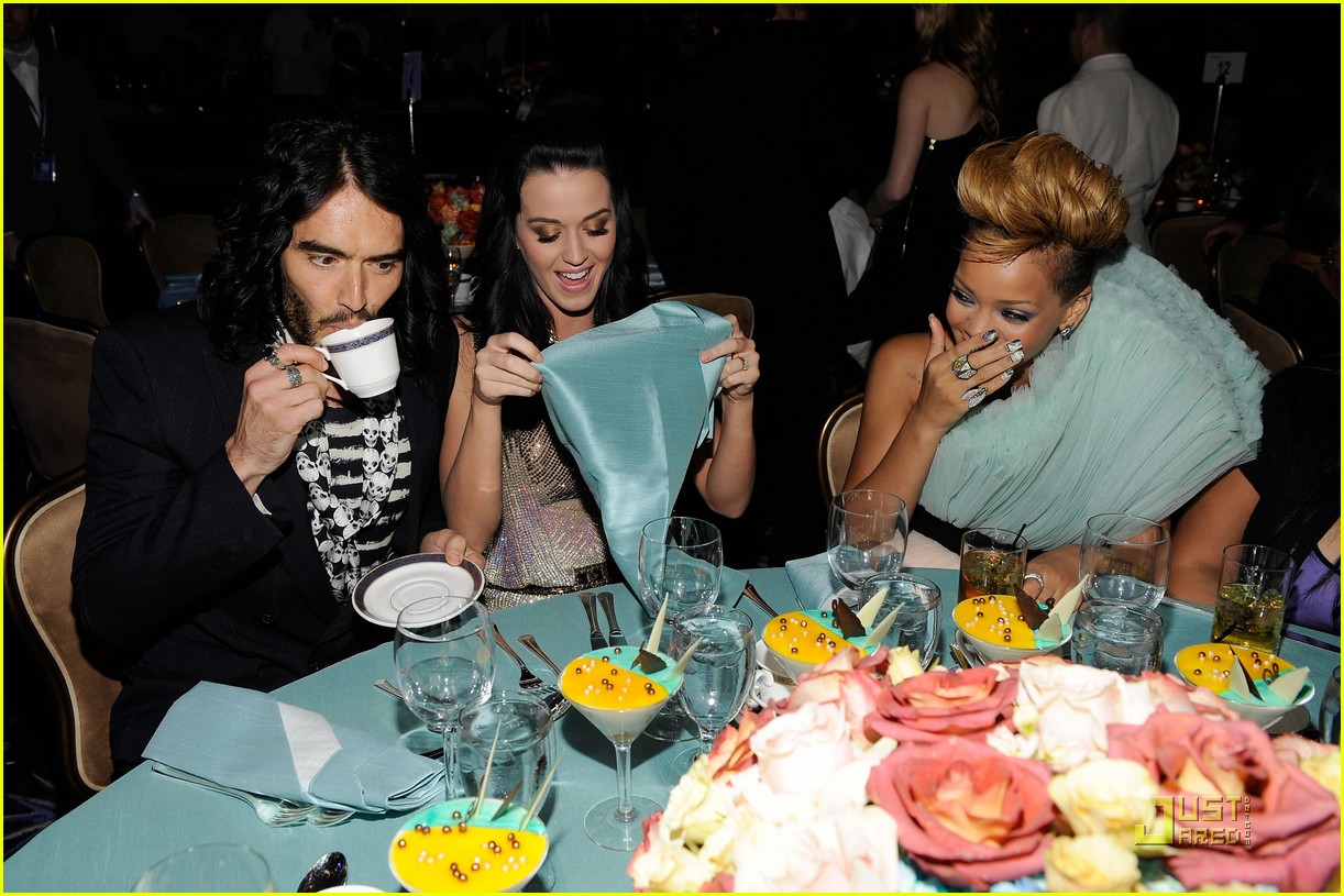 Rihanna Rocks Clive Davis' Grammys Party: Photo 2412856 | Rihanna ...