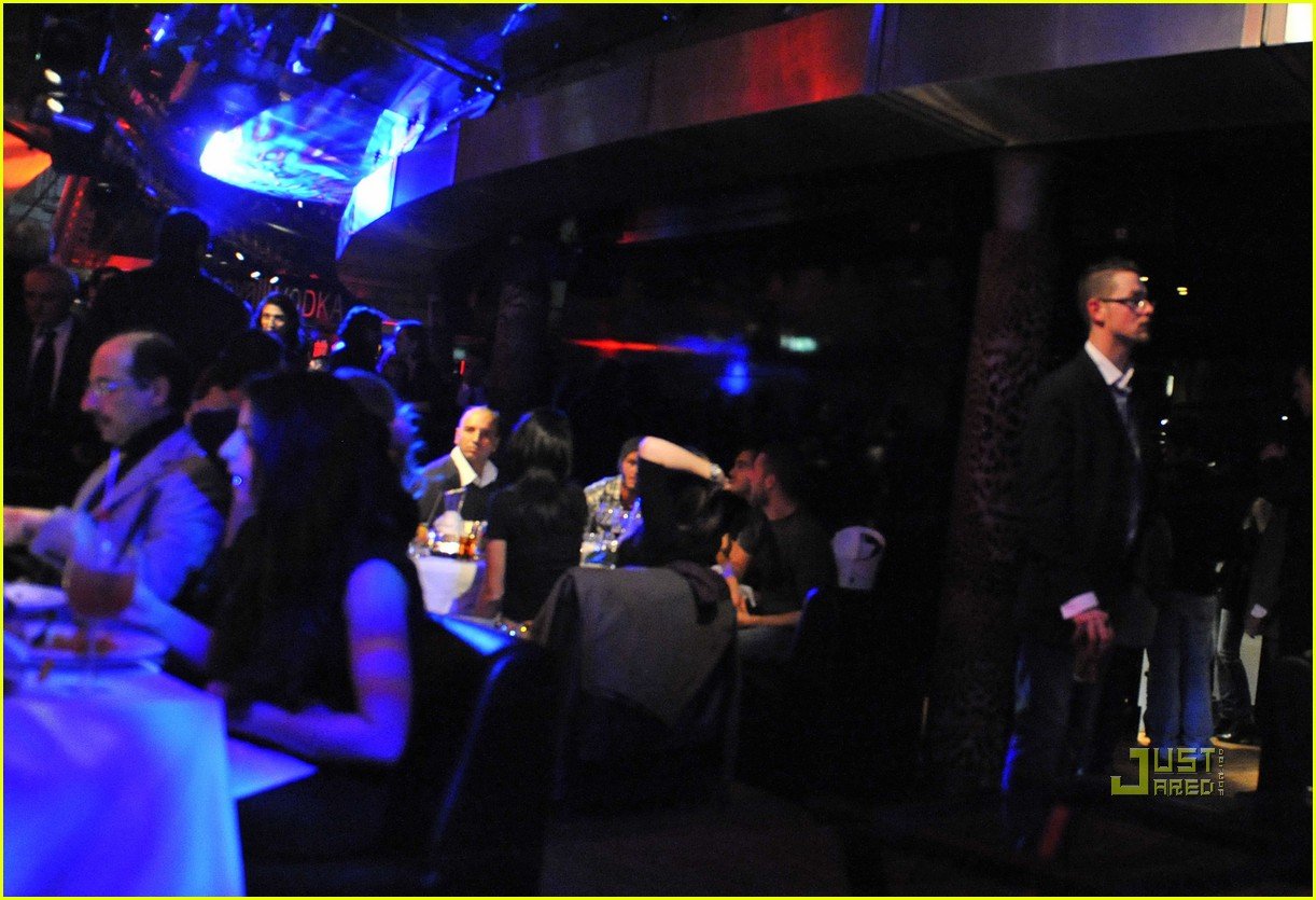 David Beckham: Dinner at Just Cavalli Cafe!: Photo 2428648 | David ...