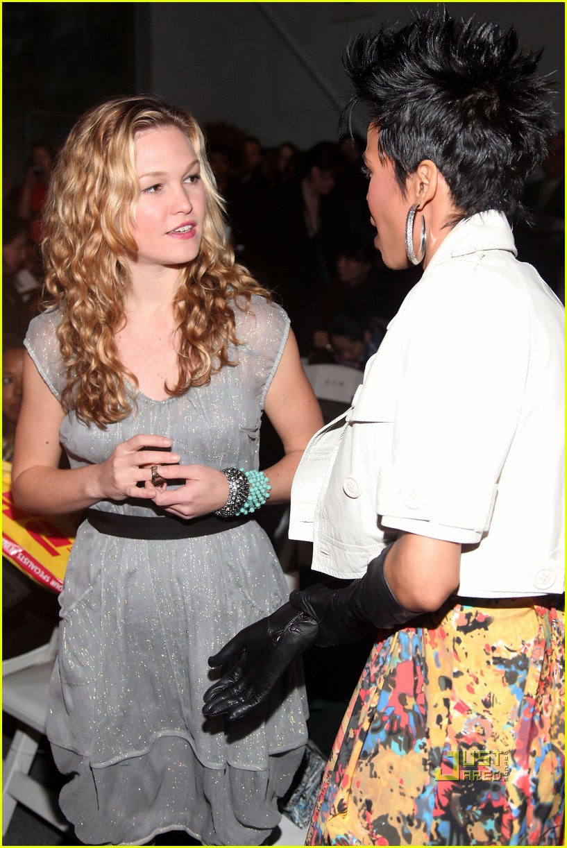 Kristen Bell: Stylin' with Julia Stiles!: Photo 2427867 | Julia Stiles ...