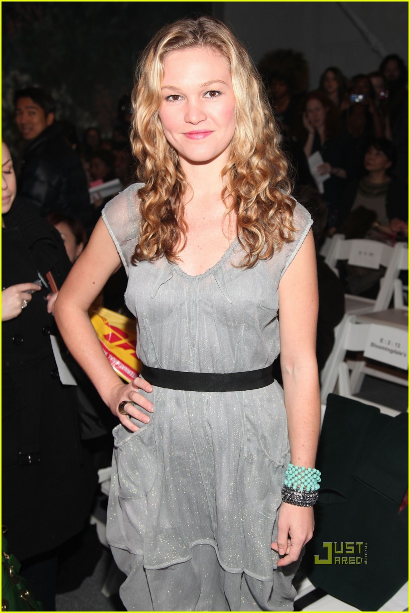 Kristen Bell: Stylin' with Julia Stiles!: Photo 2427869 | Julia Stiles ...