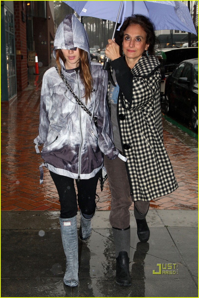 Rachel Bilson Takes Beverly Hills in Her Hunters: Photo 2425670 ...