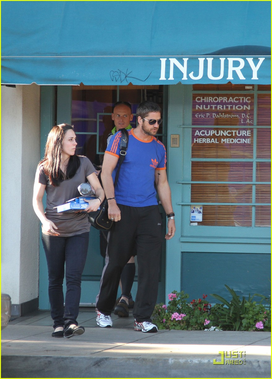 Gerard Butler Needs Healing Arts: Photo 2427200 | Gerard Butler Photos ...