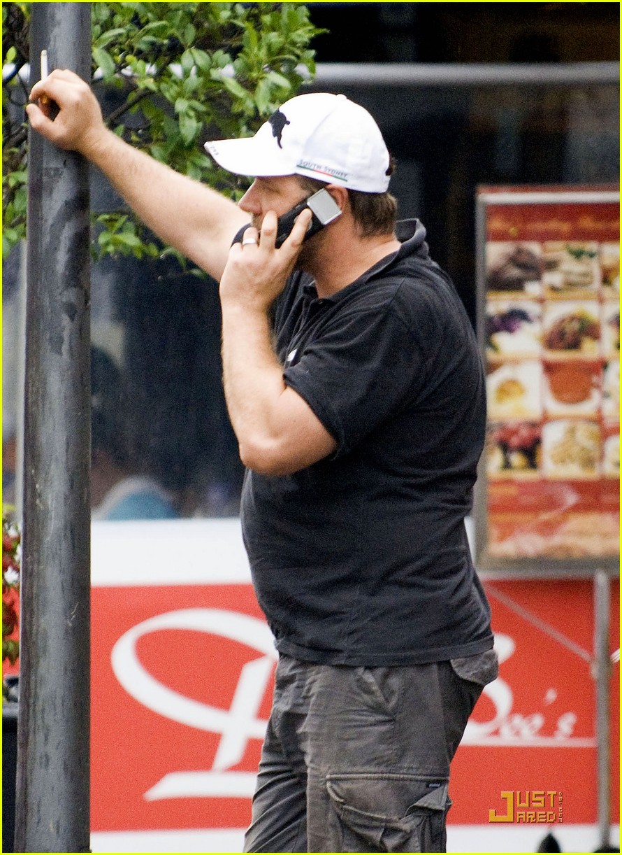 Russell Crowe: Father & Son Bonding: Photo 2425529 | Celebrity Babies ...