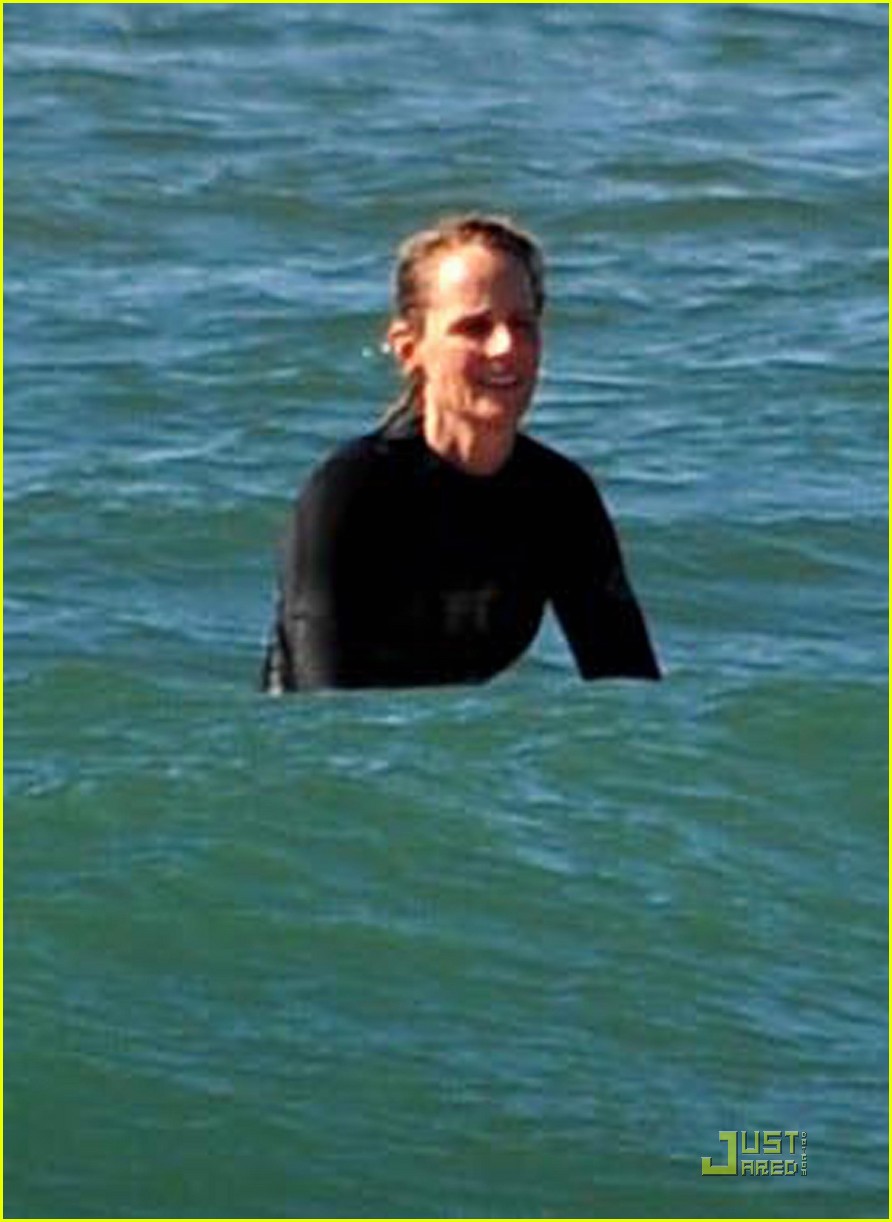 Helen Hunt: Surf's Up!: Photo 2425381 | Helen Hunt Photos | Just Jared ...