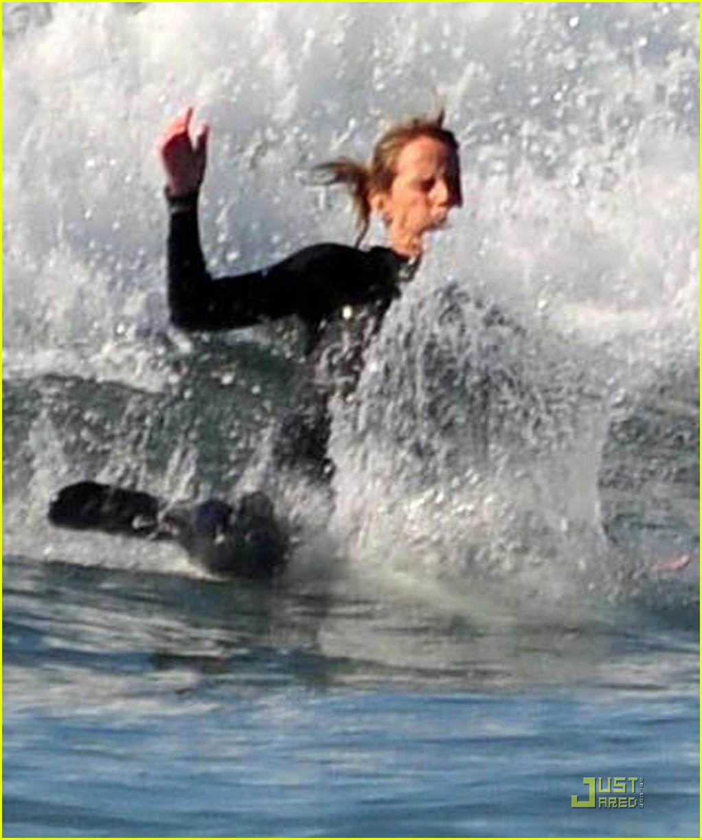 Helen Hunt: Surf's Up!: Photo 2425383 | Helen Hunt Photos | Just Jared ...