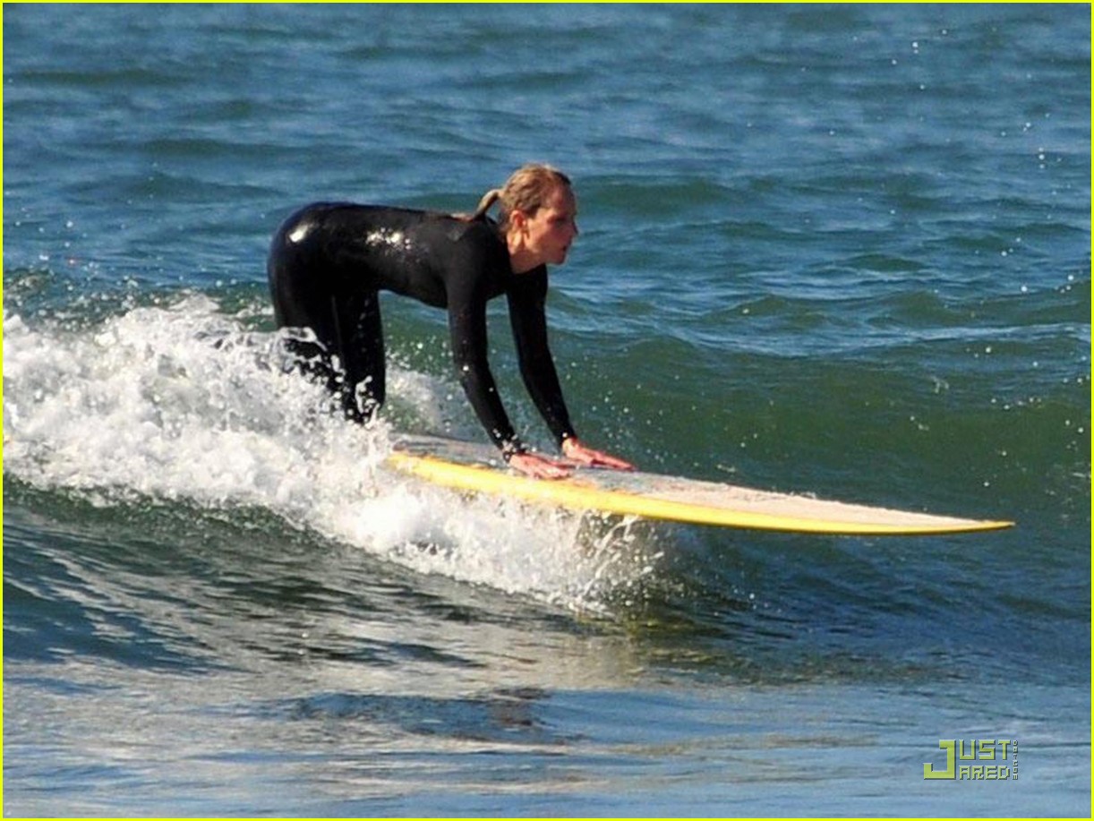 Helen Hunt: Surf's Up!: Photo 2425388 | Helen Hunt Photos | Just Jared ...