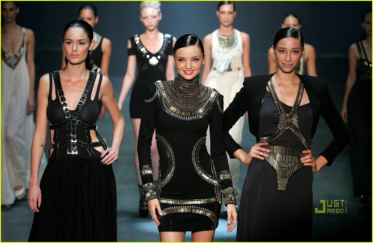 Miranda Kerr Gets Chained Up: Photo 2426639 | Miranda Kerr Photos ...