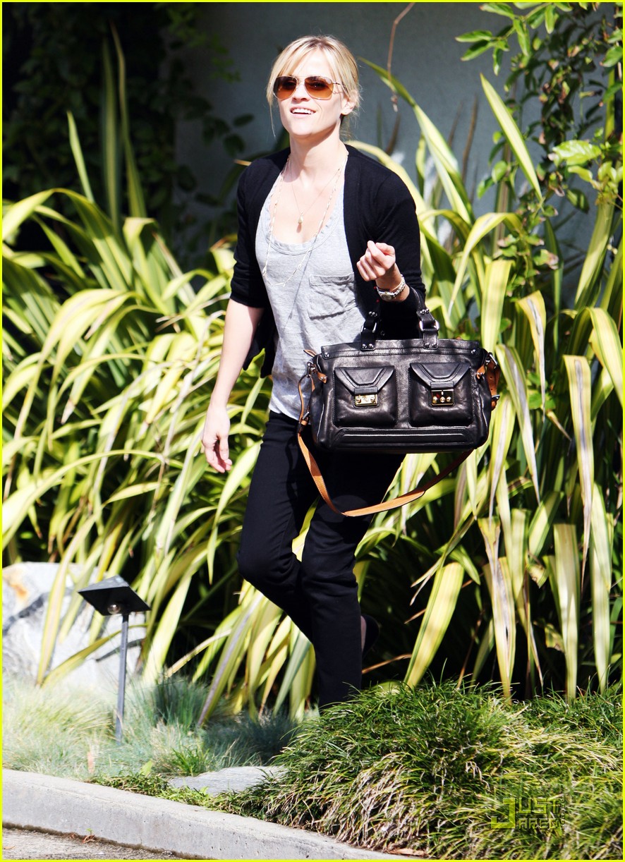 Reese Witherspoon: Giddy Girl: Photo 2428872 | Reese Witherspoon Photos ...