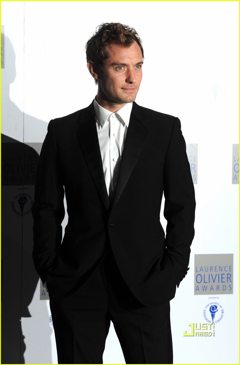 Jude Law Presents Best New Play to 'The Mountaintop': Photo 2436491 ...