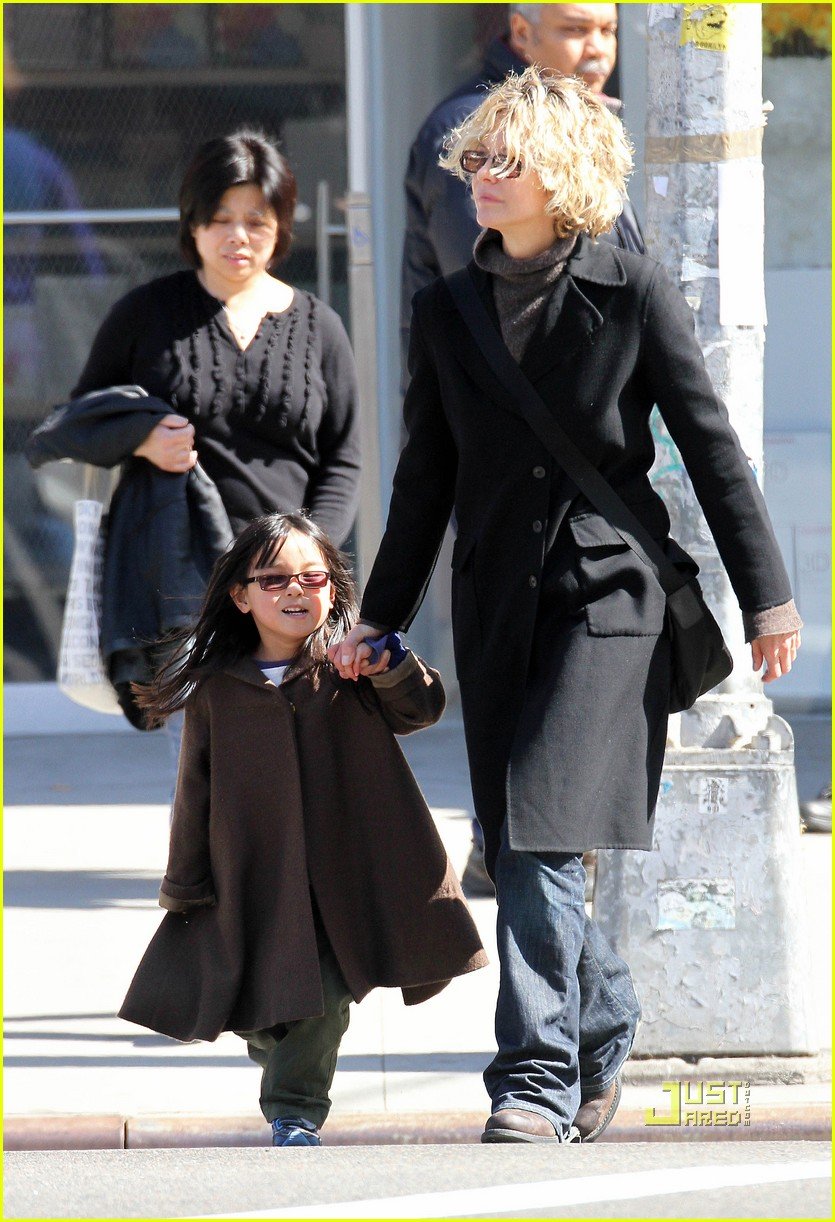 Meg Ryan & Daisy True: Prince Street Pair: Photo 2435339 | Celebrity ...