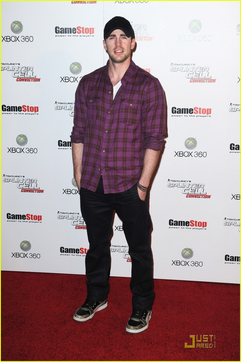 Chris Evans Hits Up A Splinter Cell: Photo 2439608 | Chris Evans Photos ...