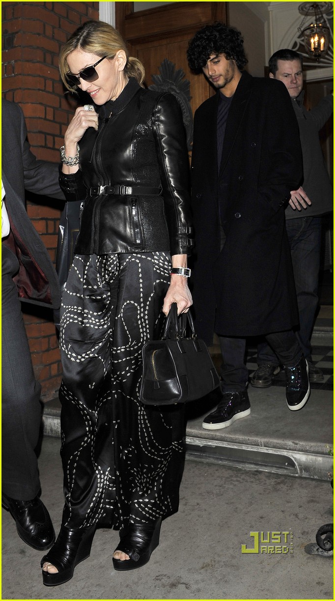 Gwyneth Paltrow & Madonna: Chelsea Chicks: Photo 2439330 | Gwyneth ...