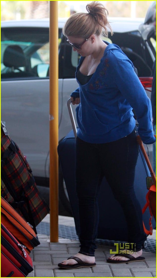 Kelly Clarkson: Malaysia Take-Off!: Photo 2445932 | Kelly Clarkson ...