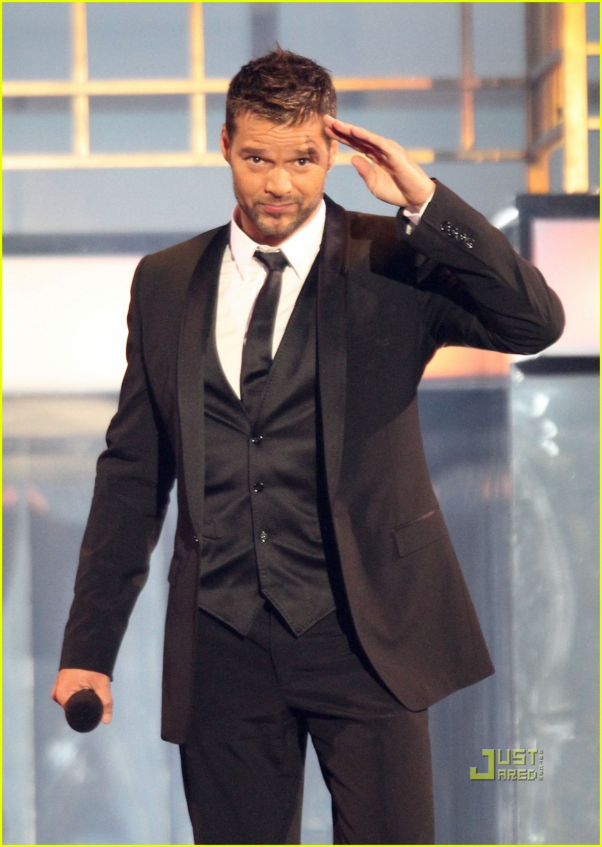 Ricky Martin Hits Billboard Latin Music Awards: Photo 2446745 | Ricky ...