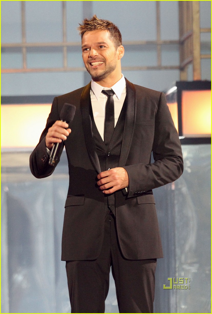 Ricky Martin Hits Billboard Latin Music Awards: Photo 2446751 | Ricky ...
